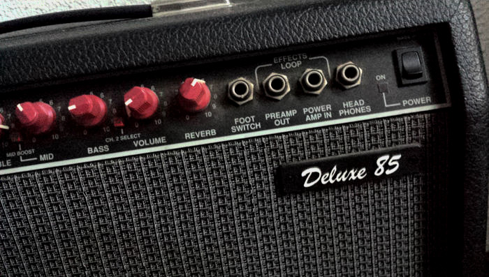 Fender DeLuxe 85
