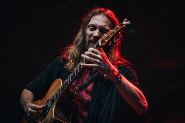 MIKE DAWES in tour con Tommy Emmanuel