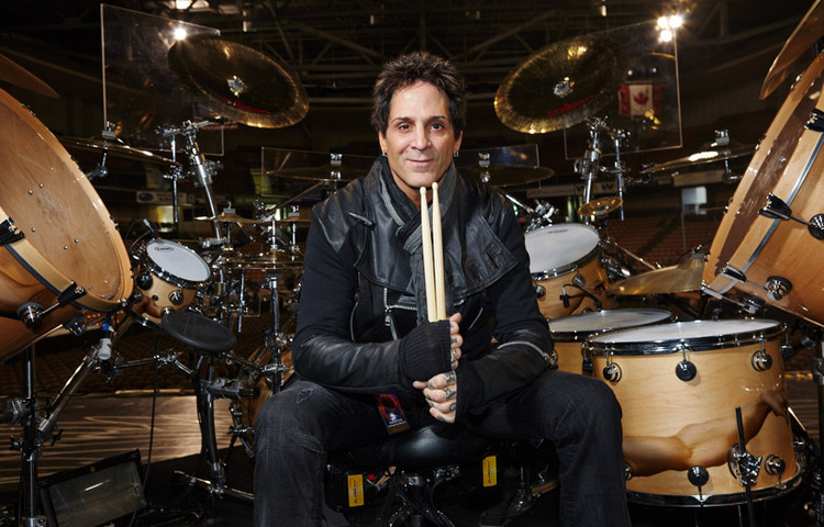 Deen Castronovo, tra poco l'album con Johnny Gioeli