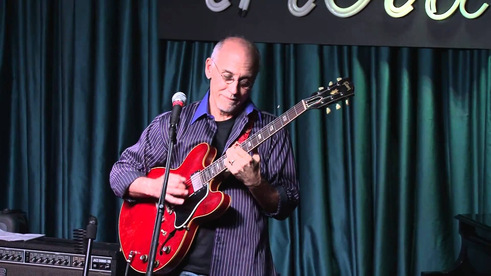Larry Carlton